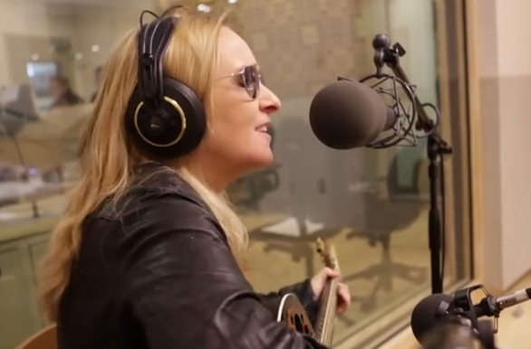 Lesbian Musician Melissa Etheridge - Take My Number (Live @ On Point)