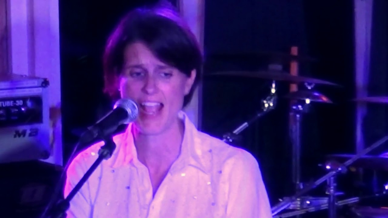 Heather Peace - Lightbulb (Live & Acoustic) | Queer Female Television ...